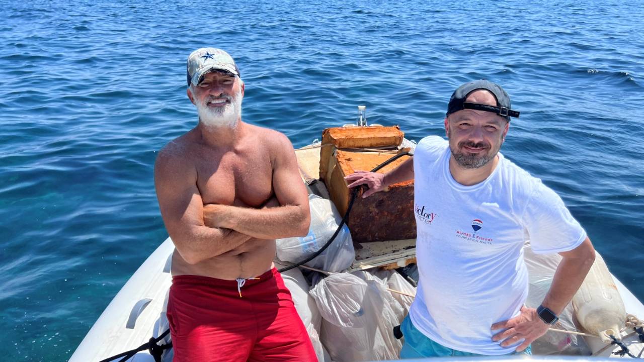 RE/MAX Malta and Victory Kitchen join forces to take on coastal clean-up