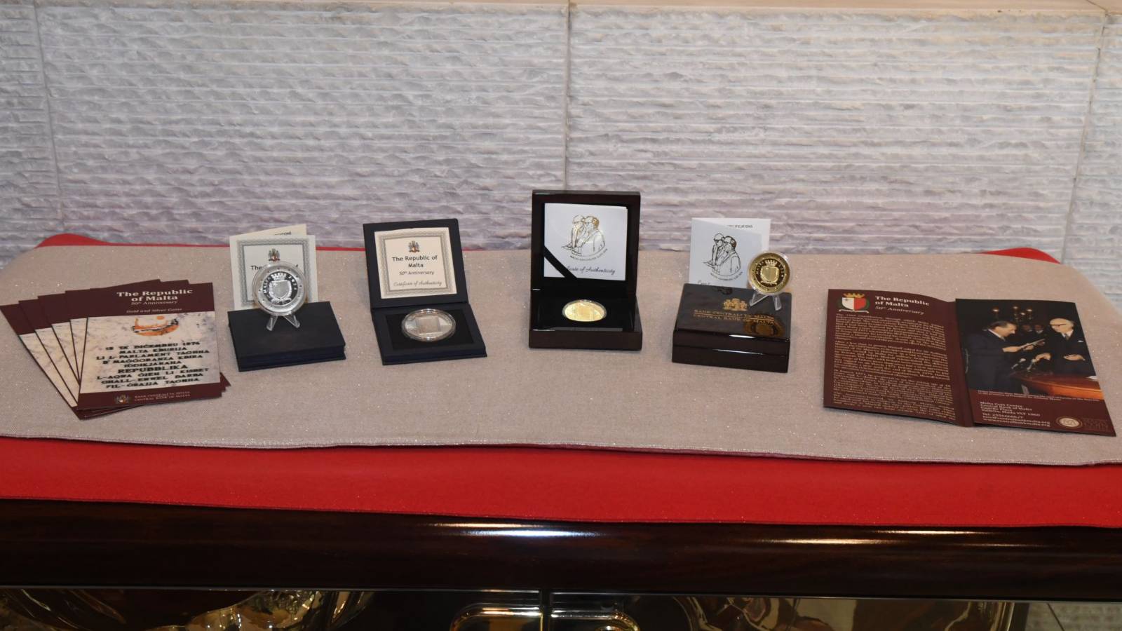 Central Bank of Malta issues gold coin commemorating Malta’s 50th ...
